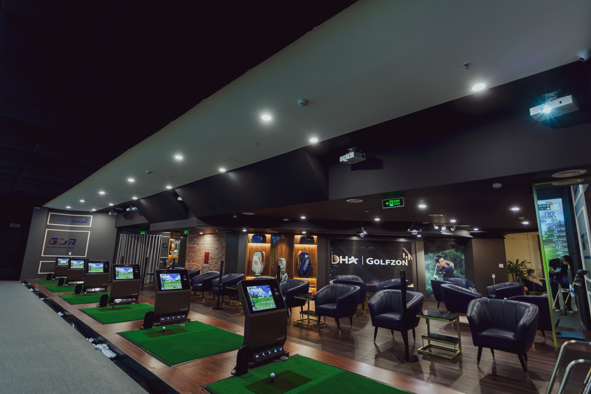 Golfzon: Thương hiệu tiên phong đưa Screen Golf đến Việt Nam