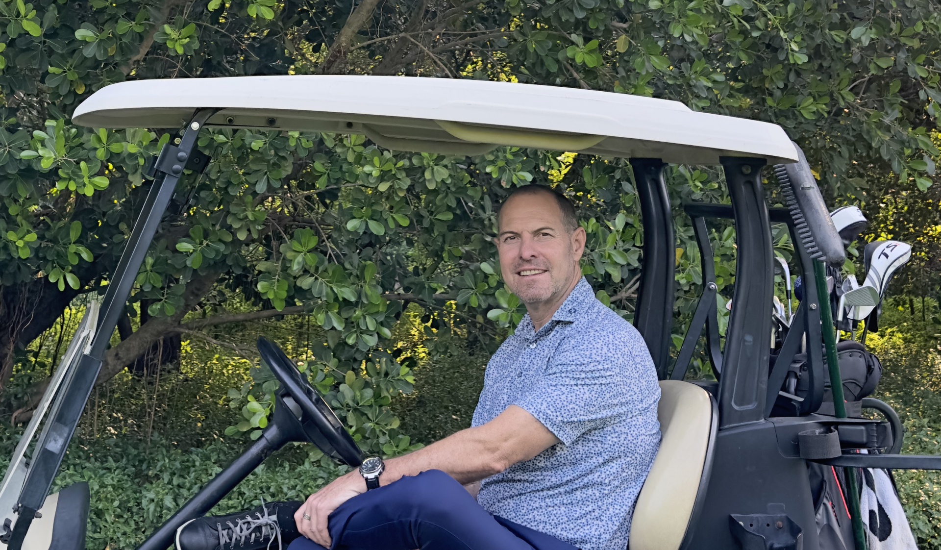 Aaron Johnston: "Lan toả tình yêu với golf là kim chỉ nam trong suốt 30 ...