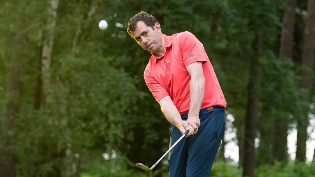 Sự khác biệt giữa Pitching và Chipping